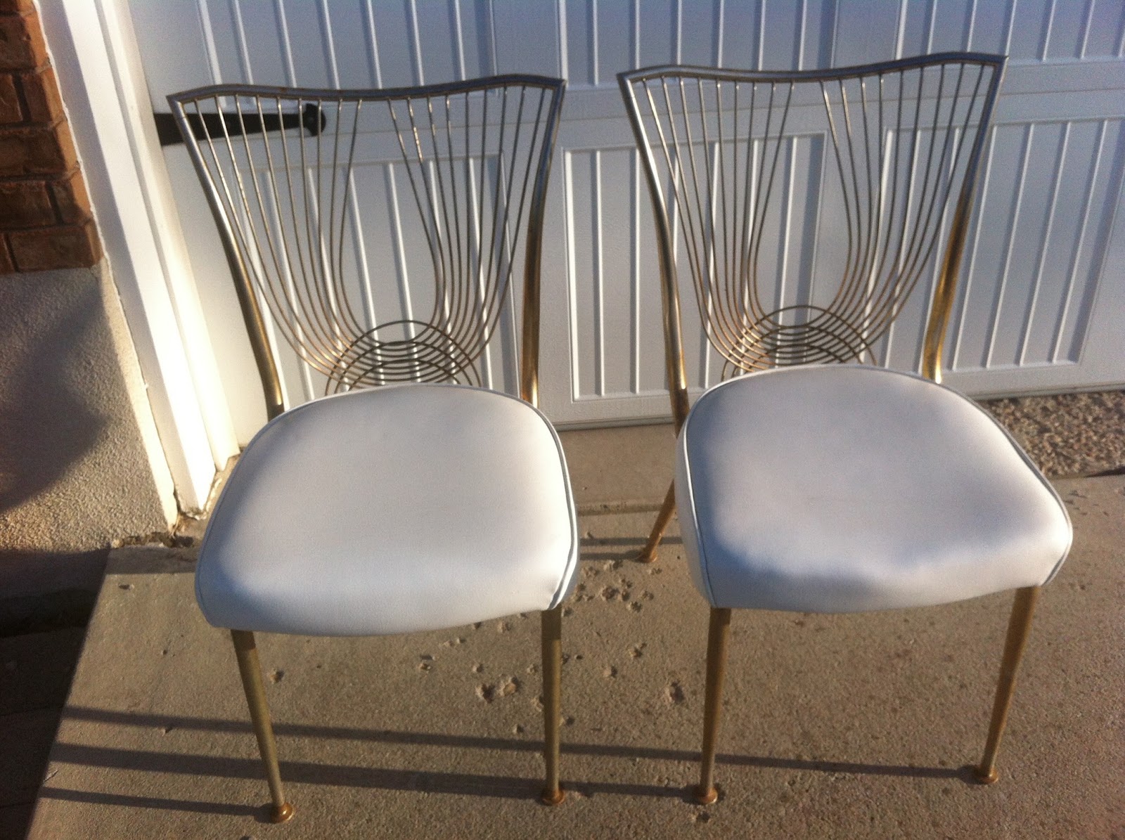 Fry Sauce & Grits: DIY Retro Metal Chairs Makeover