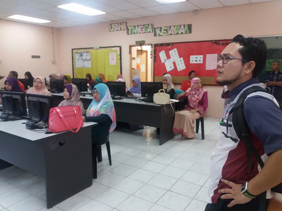 SMK DEWAN BETA | TAKLIMAT PENGGUNAAN VLE GURU DAN MURID OLEH UNICLIQ ...