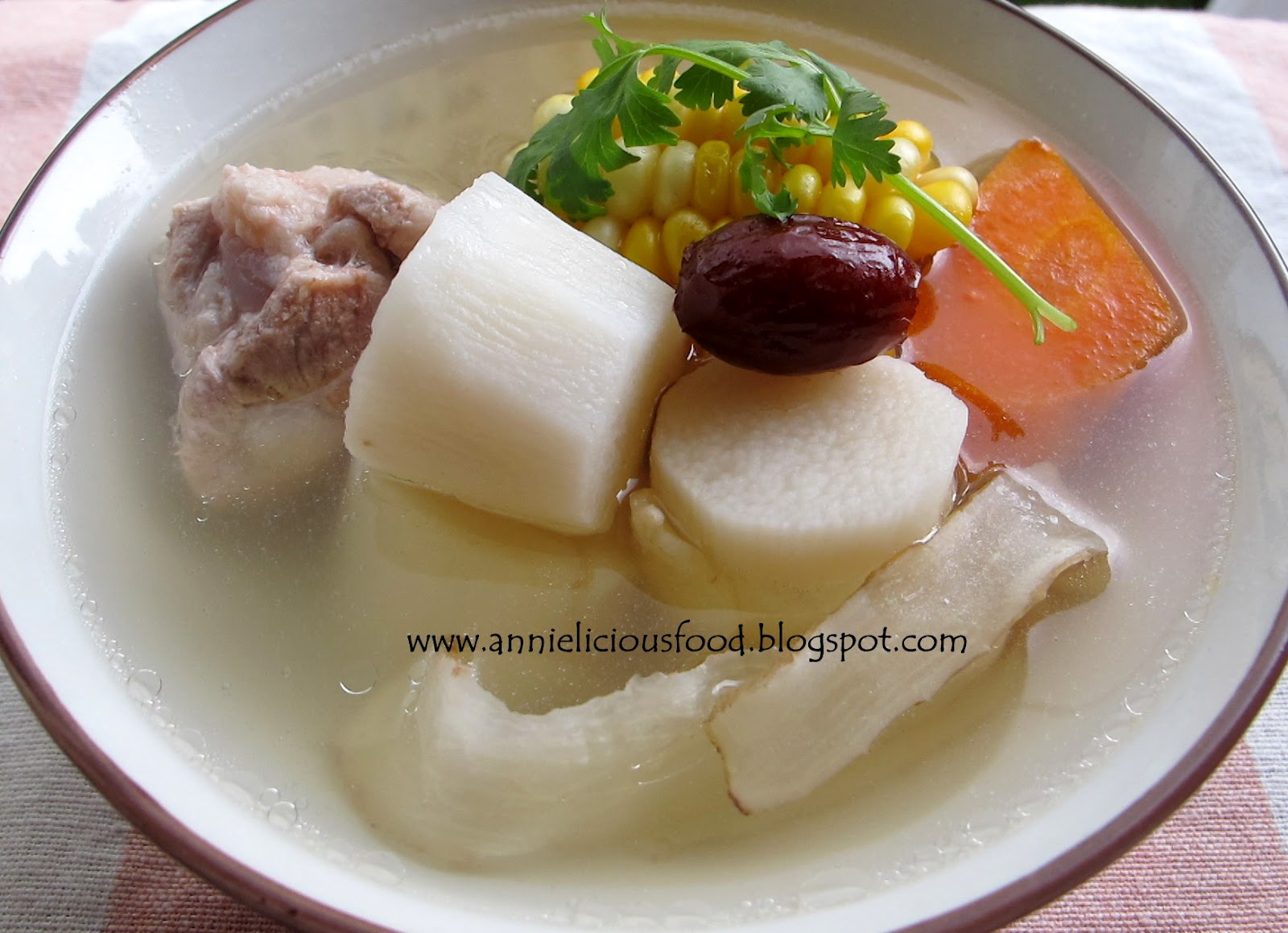 Annielicious Food: Fresh Huai Shan with Spare Ribs Soup (鲜淮山排骨汤)