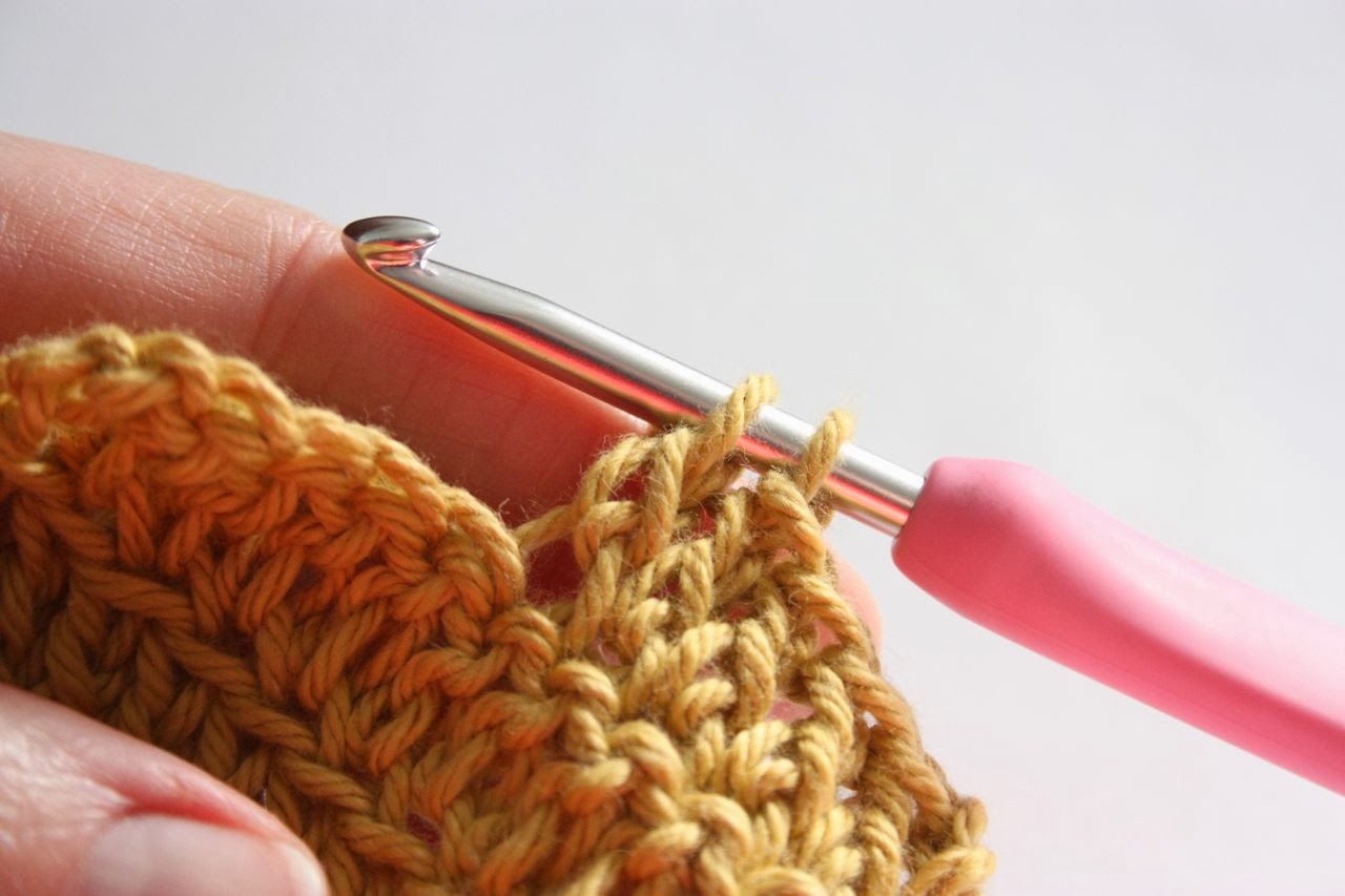 Working into the Front Loop