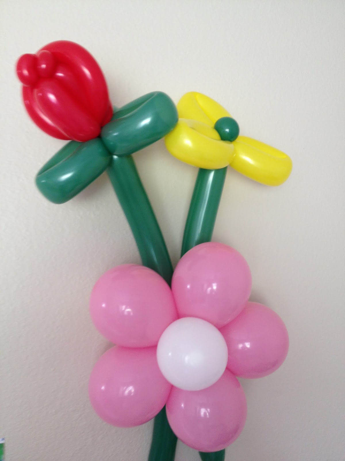 Santo Diamond Balloon Design: Balloon Decors