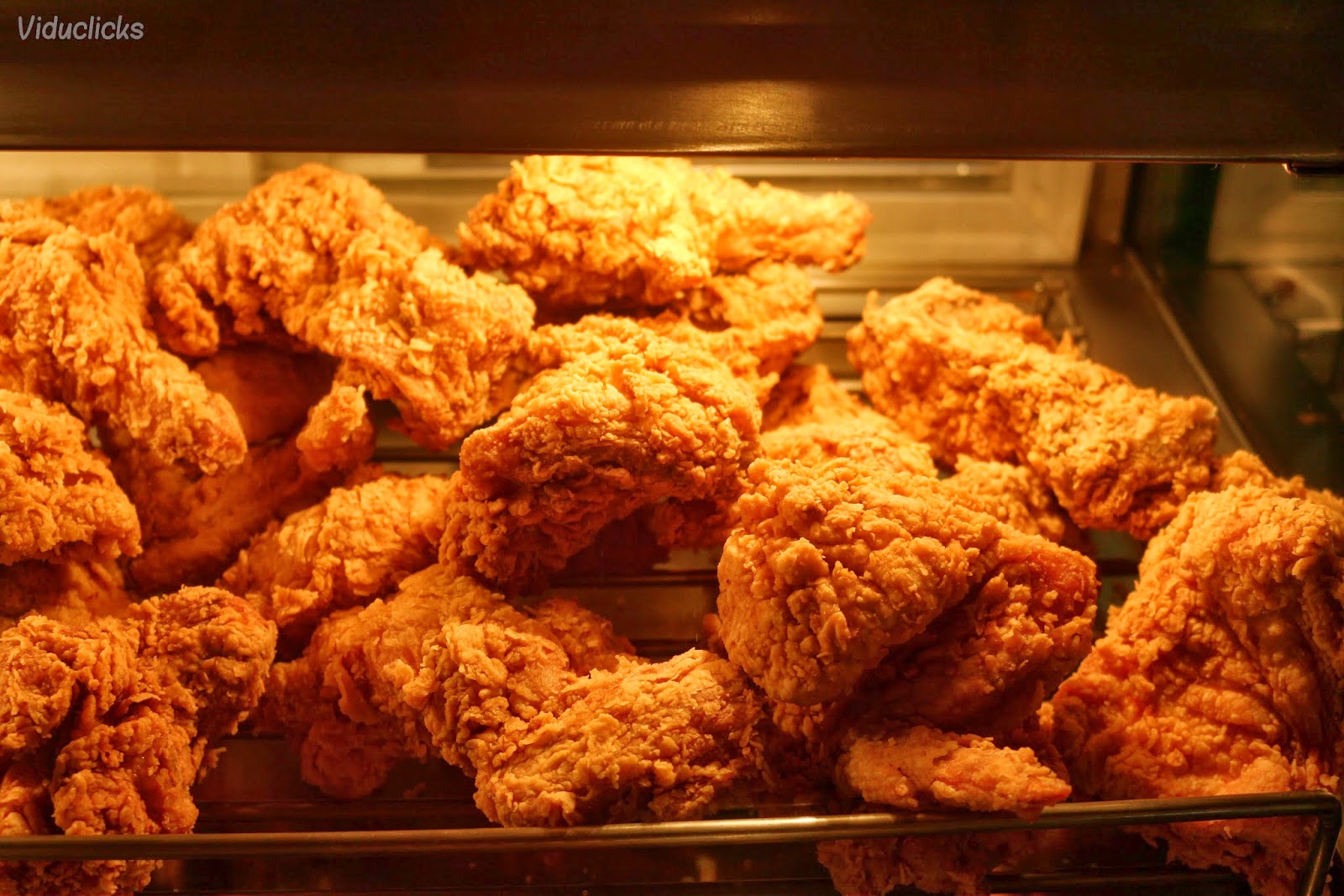 Celebrating 100 Outlets with Five Star Chicken