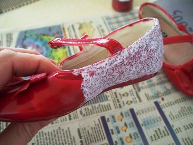 Cookie Nut Creations: DIY Ruby Red Slippers