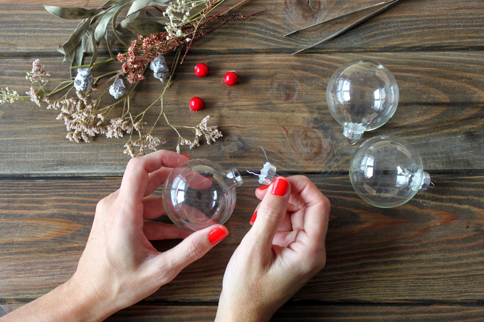 Y UN POCO DE DISEÑO: DIY: Bolas de Navidad