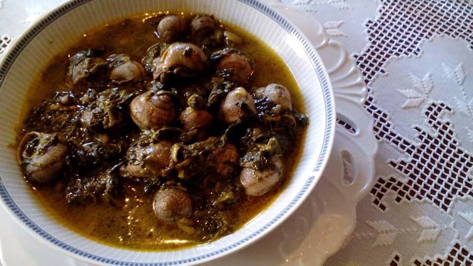 Greek Diet Foods & X X XL Cooking!: Σαλιγκάρια με άγρια χόρτα & μάραθο ...