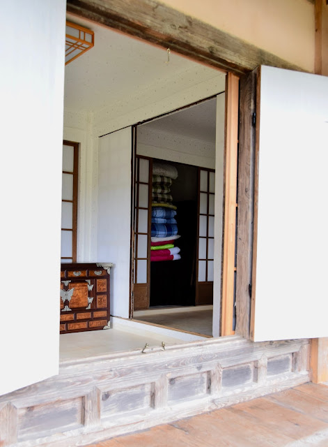Hanji Filming Part 2 ...... Korean traditional home