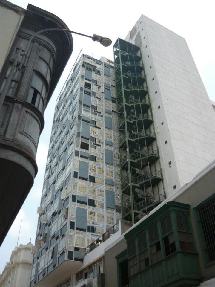 ARQUITECTURA CONTEMPORANEA DE LIMA: 4860 EDIFICIO SEGUROS EL SOL