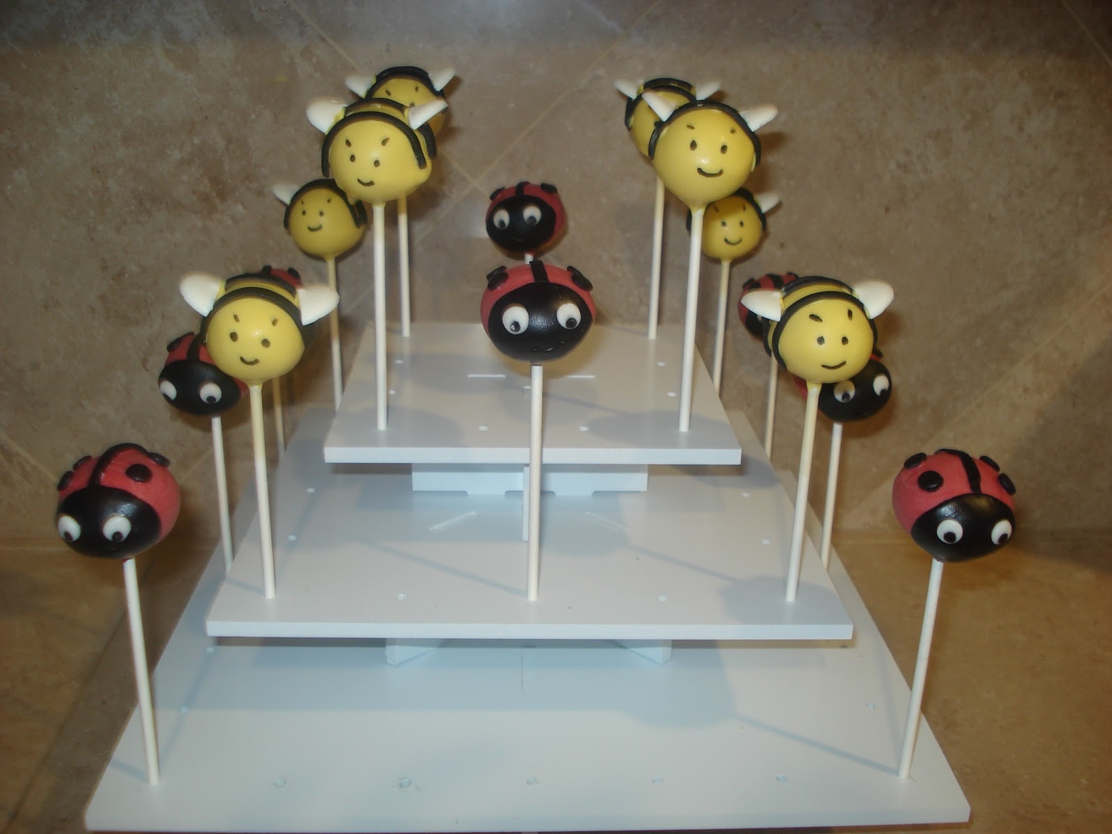 JessiCakes Project: Insects Cake Pops - 011312