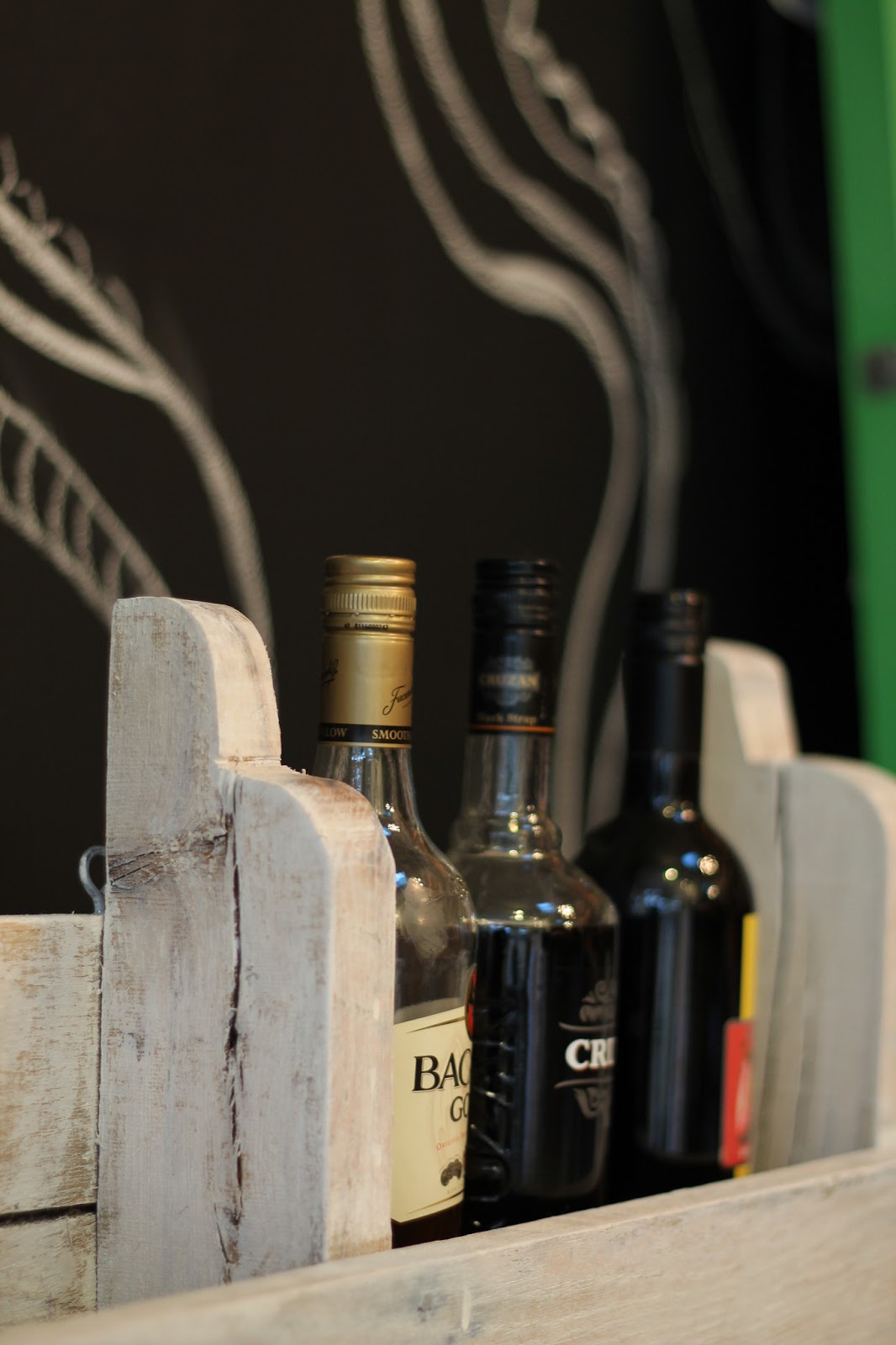 Walrus: Upcycled Pallet Wine Rack