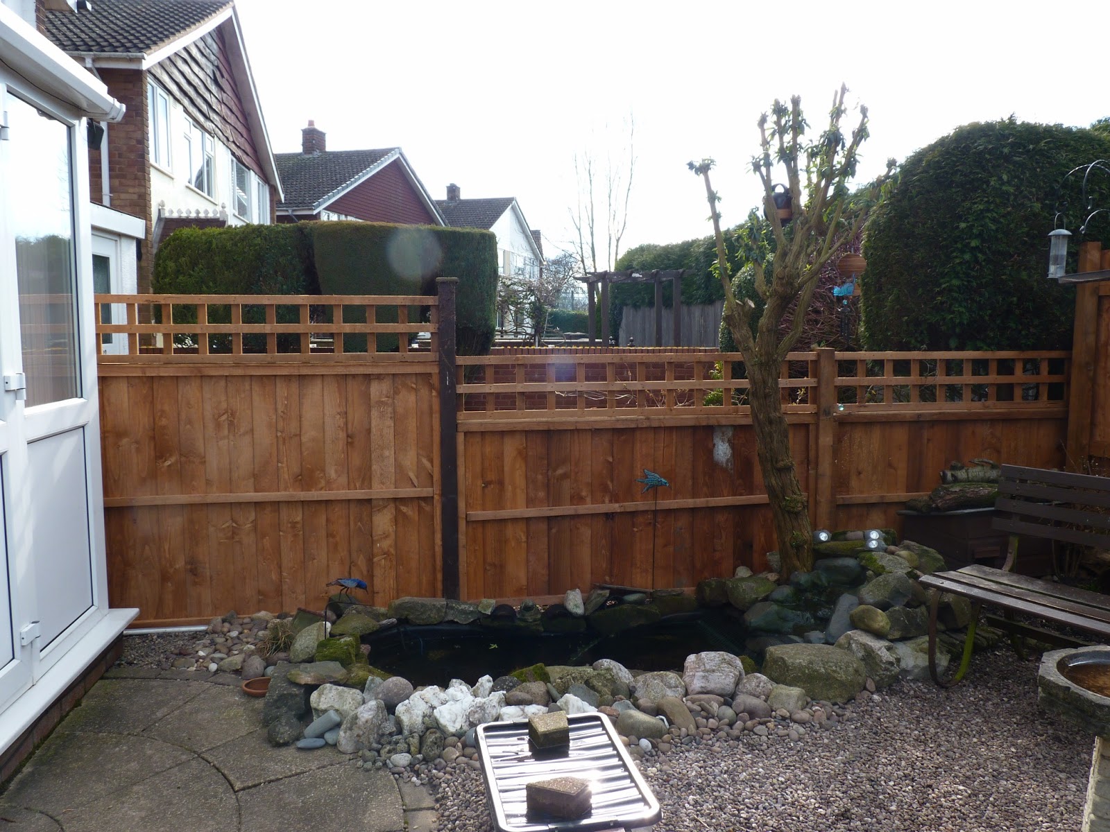 Second Hand Rose: New fencing