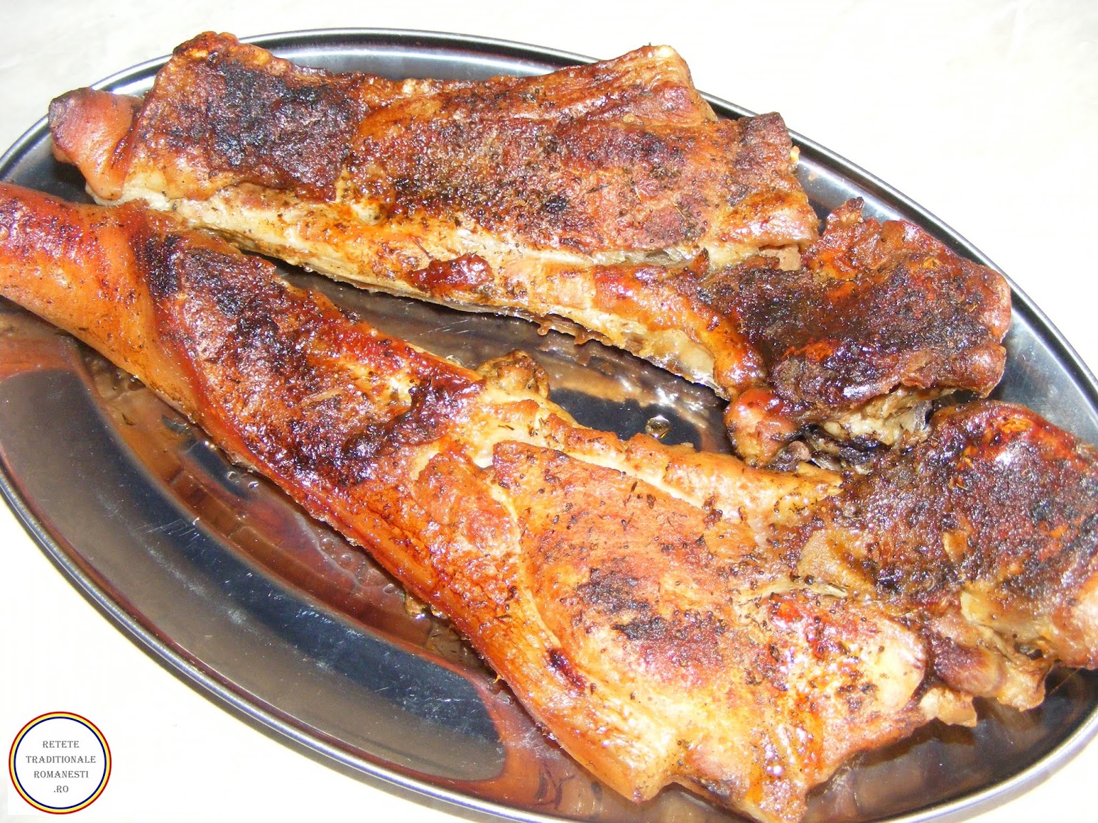 Cozi de porc la cuptor reteta | Retetetraditionaleromanesti.ro