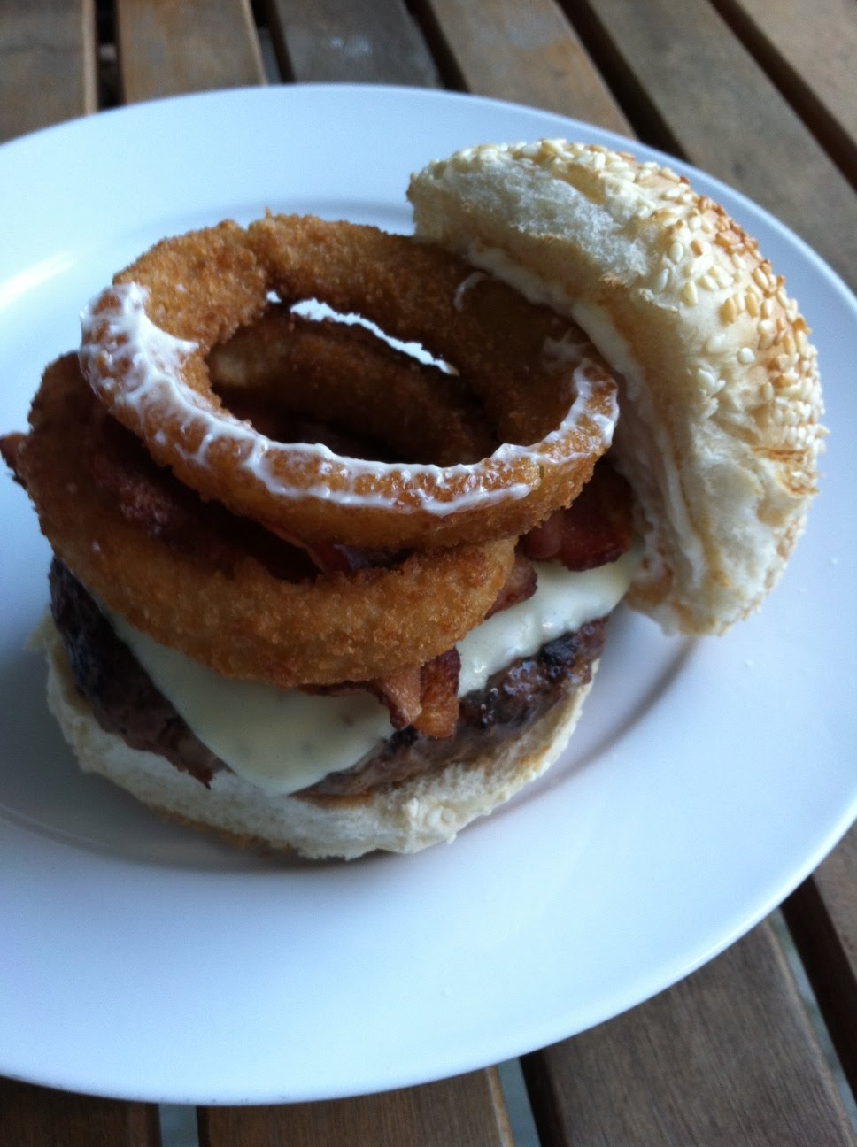 Harper Cook ! : Onion Ring Topped BBQ Bacon Cheeseburgers