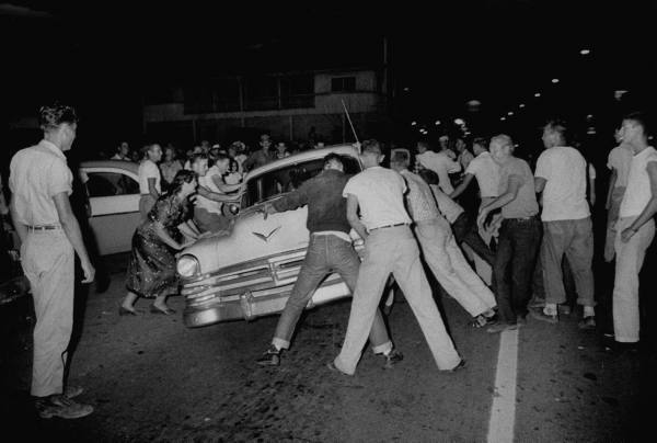 Speedboys: 50s Protest integration schools