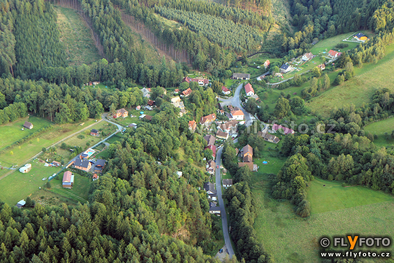 FLyFOTO letecká fotografie a video: Talmberk