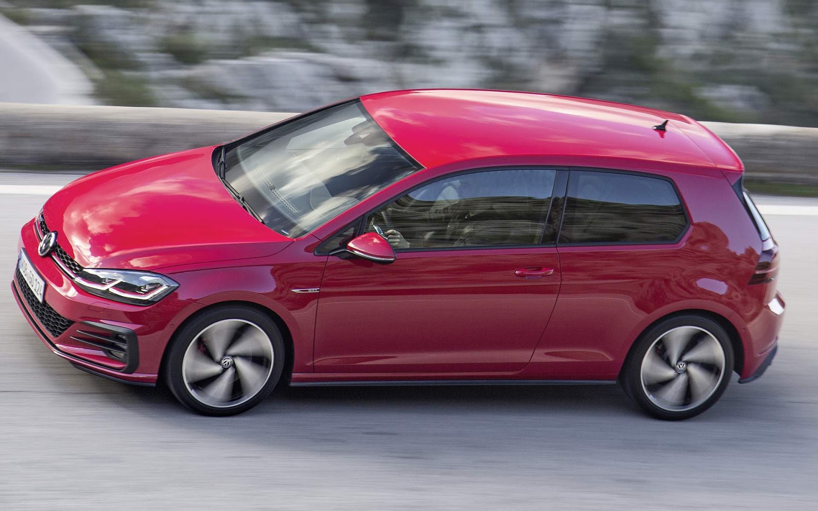 VW Golf GTI 2018 ganha acessórios exclusivos - Alemanha