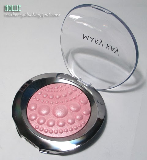 Random Beauty by Hollie: Mary Kay Sheer Dimensions Powder in Pearls Review