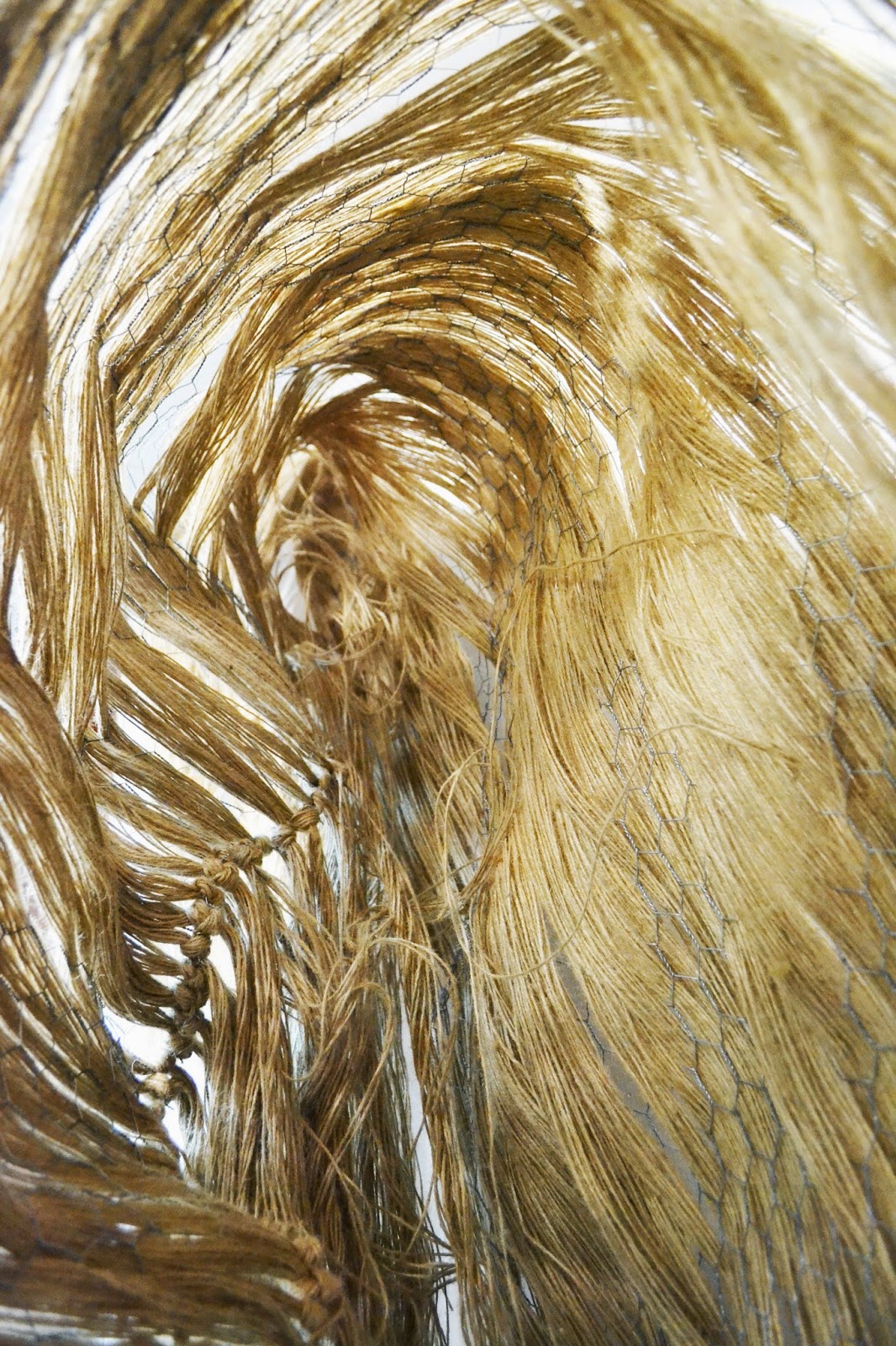 Anna-Maria Samara: Alienated corpus