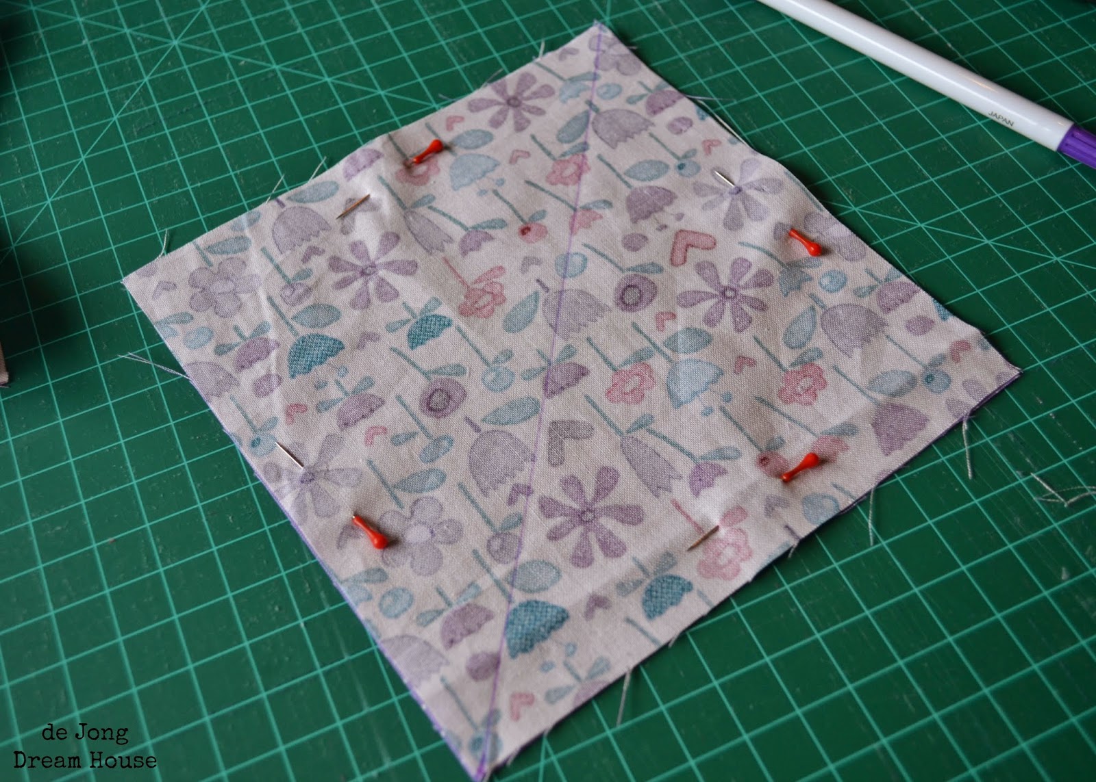 de Jong Dream House: Quilt #6: Molly's Monogram Quilt