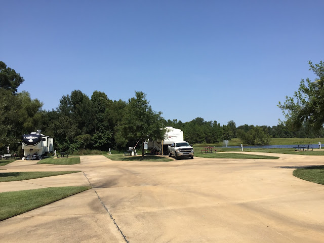 BLUE SKY AHEAD: Shady Pines RV Park, Texarkana, Texas