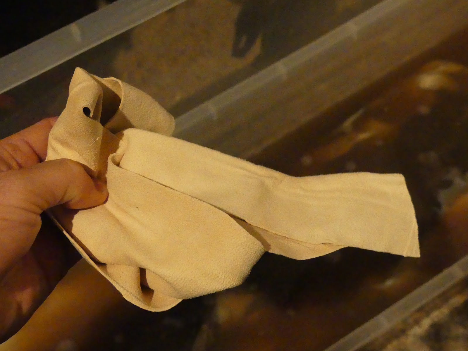 The Outdoor Traditionalist : Fish Skin Leather