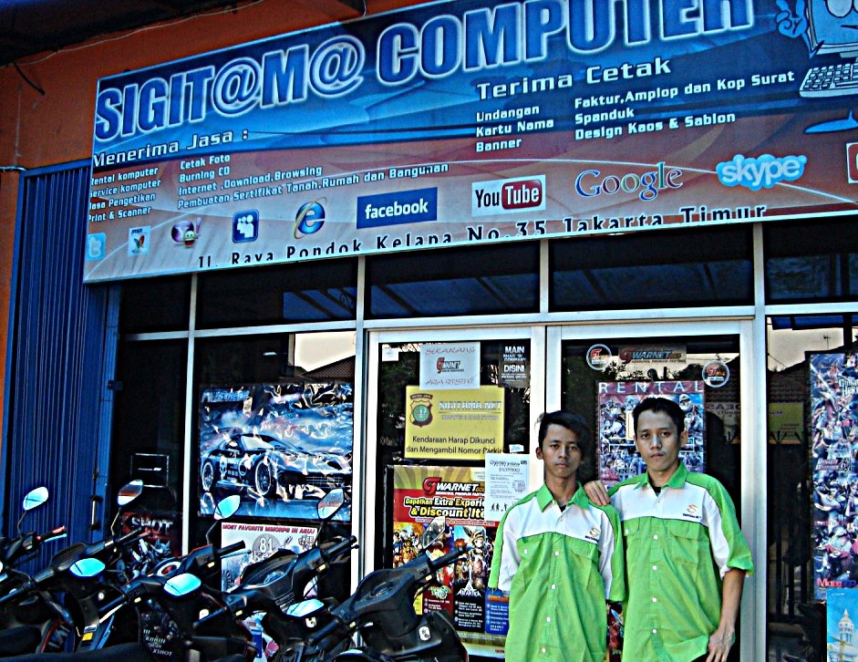 27 Desain Meja Operator Warnet - Desain Furniture