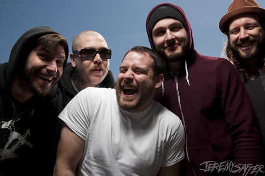 Monkey Hxc: BURY YOUR DEAD - MÁS "MOSH N' ROLL"