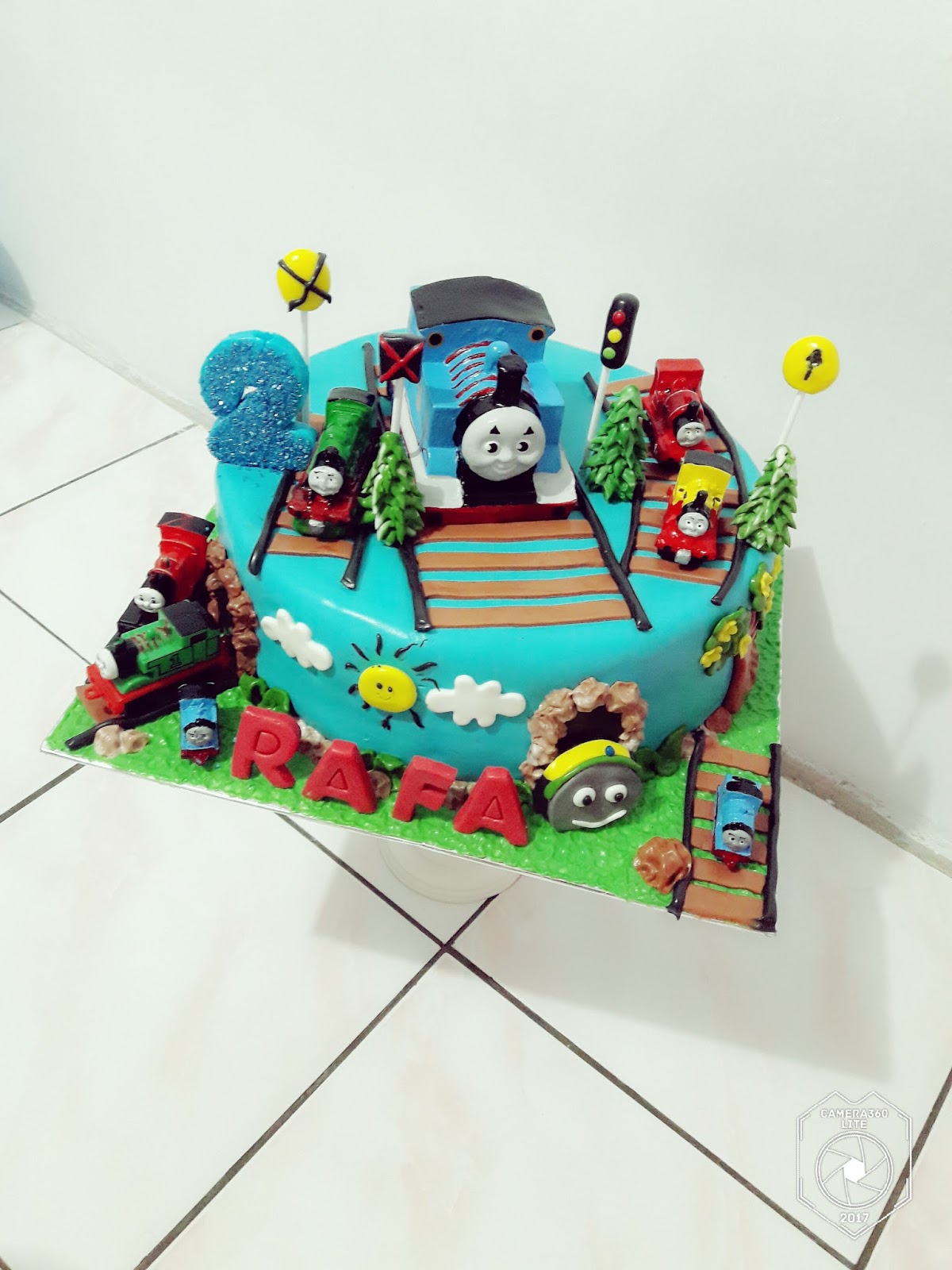 SAGITARIUS CAKE SHOP: KUE ULANG TAHUN THOMAS FONDANT