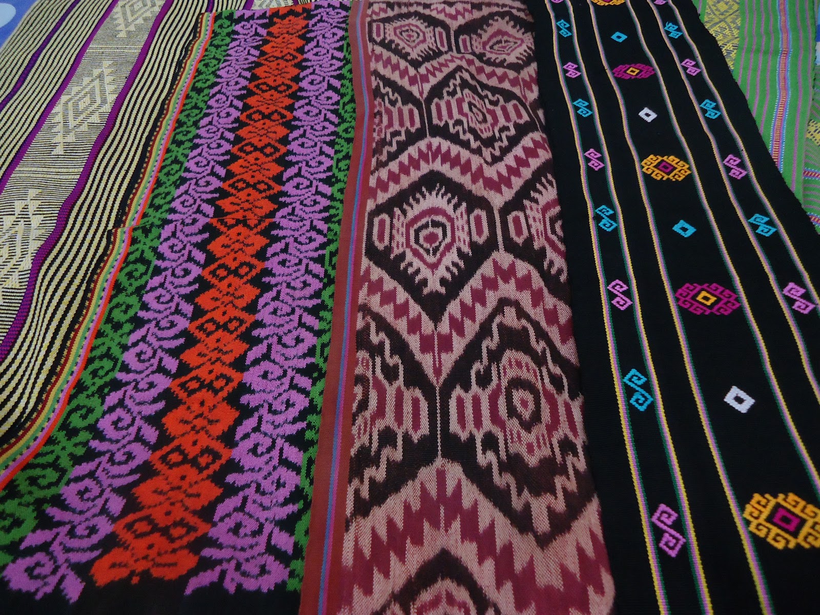 Galeri - Pesona Tenun Indonesia