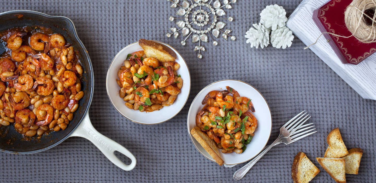 New Age Mama: OxiClean Brings Holiday Cheer by Getting Clothes and ...