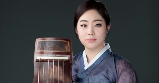 SPACEJOA: Korean String Instrument Guomungo player - Jung A LEE
