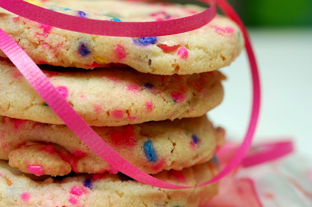 PINKALICIOUS MEETS CONFETTI COOKIES - Hugs and Cookies XOXO