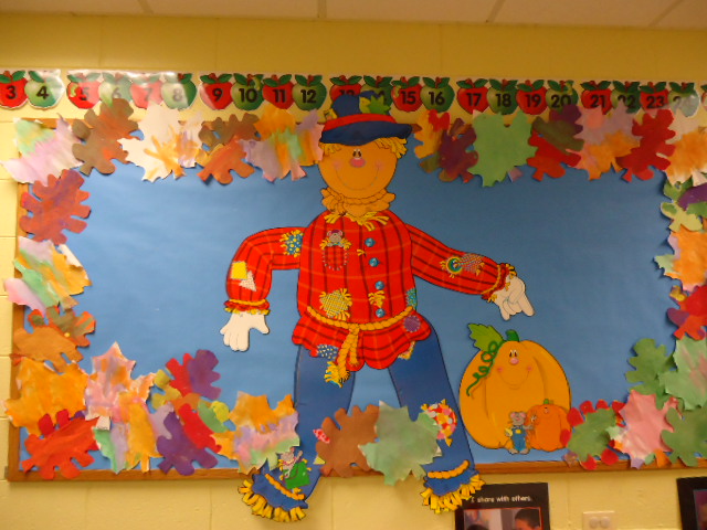 Trinity Preschool Mount Prospect: Fall leaves and scarecrow bulletin boards