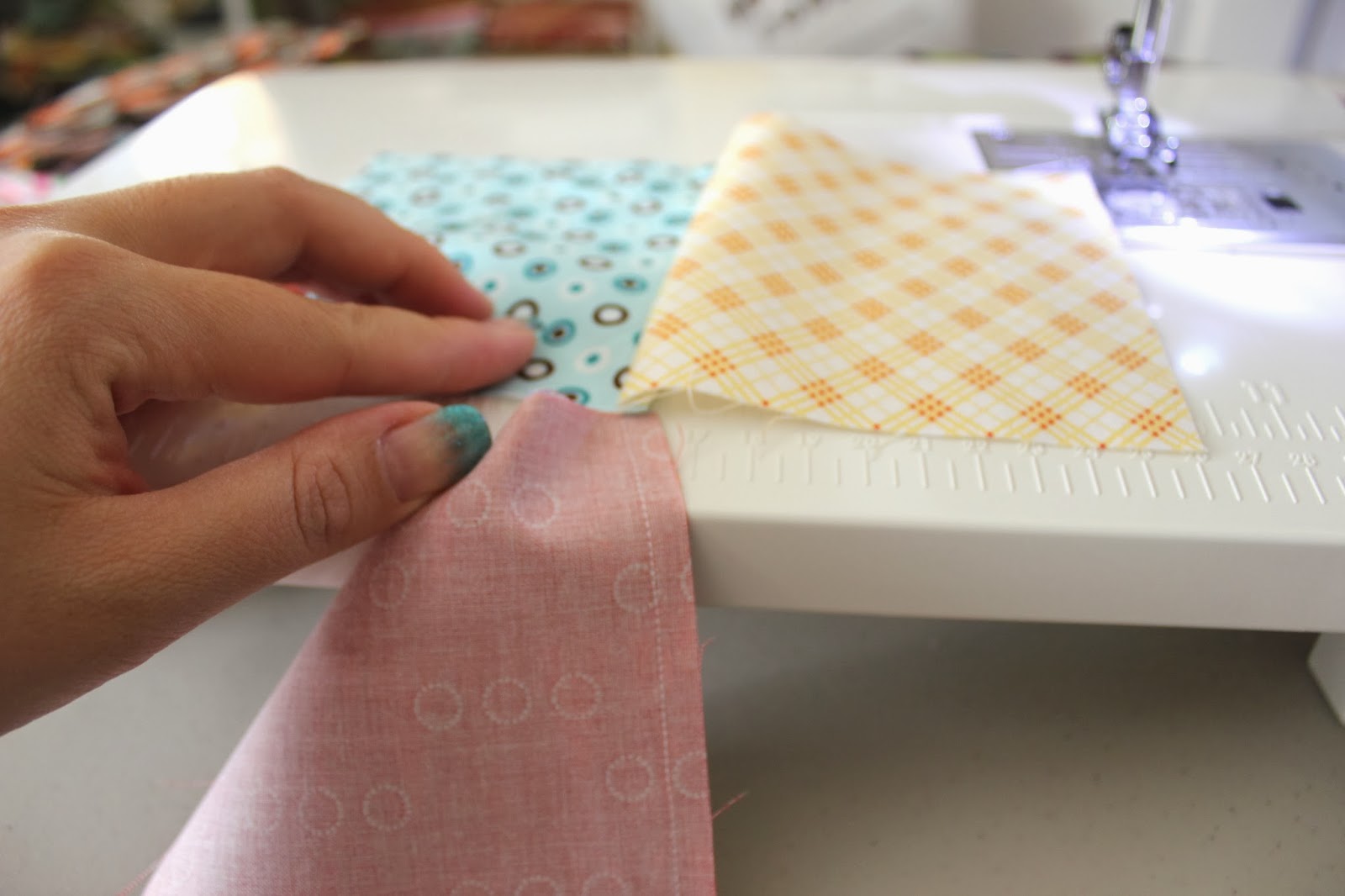 POPPYSEED FABRICS: Quick Square Quilt tutorial