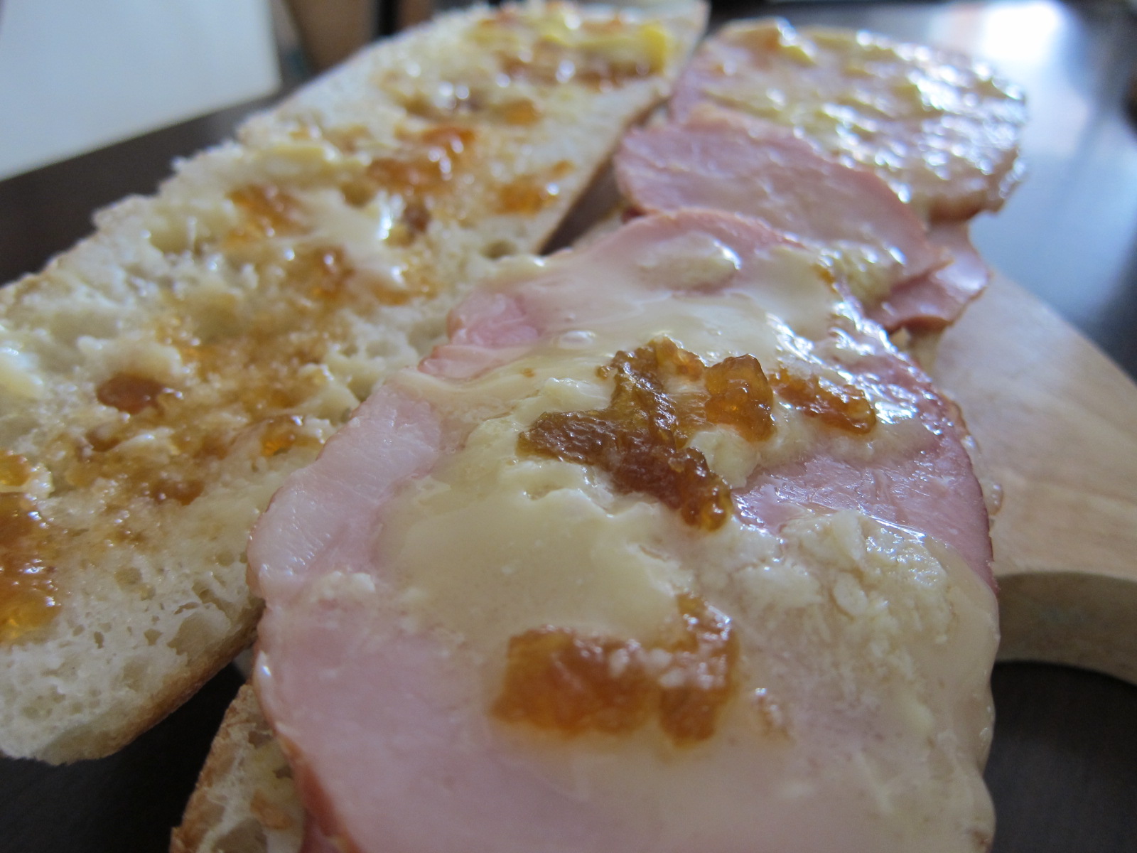 Jessica Choy: Recipe: Ham and Brie Sandwich