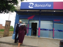 Mundo Microfinanzas: Banco FIE abre nueva agencia en Santa Cruz
