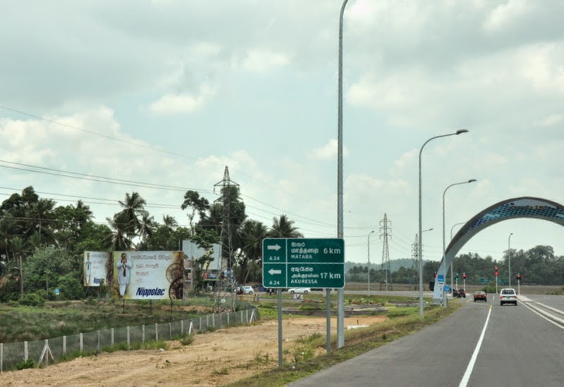 Images of Sri Lanka on blogspot.com: 'Southern Highway', exit at ...