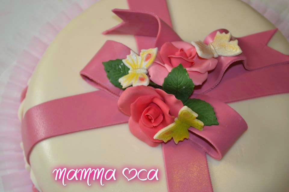 il cuore della casa: la cucina: TORTA PACCO REGALO