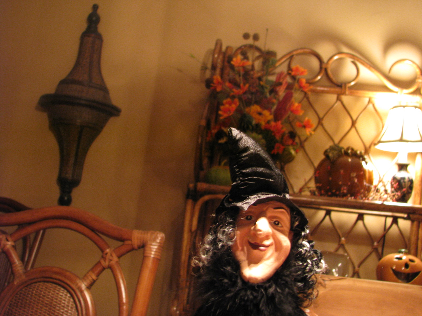 Designs by Pinky: ~~~A BeWITCHing Table!!!~~~