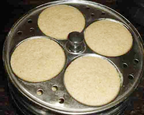 Vidyas Veg Recipes: Foxtail millet idli recipe - Navane idli - Raala Idli