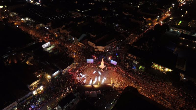 Awesome Cultural Night Carnival for Yogyakarta 260th Anniversary