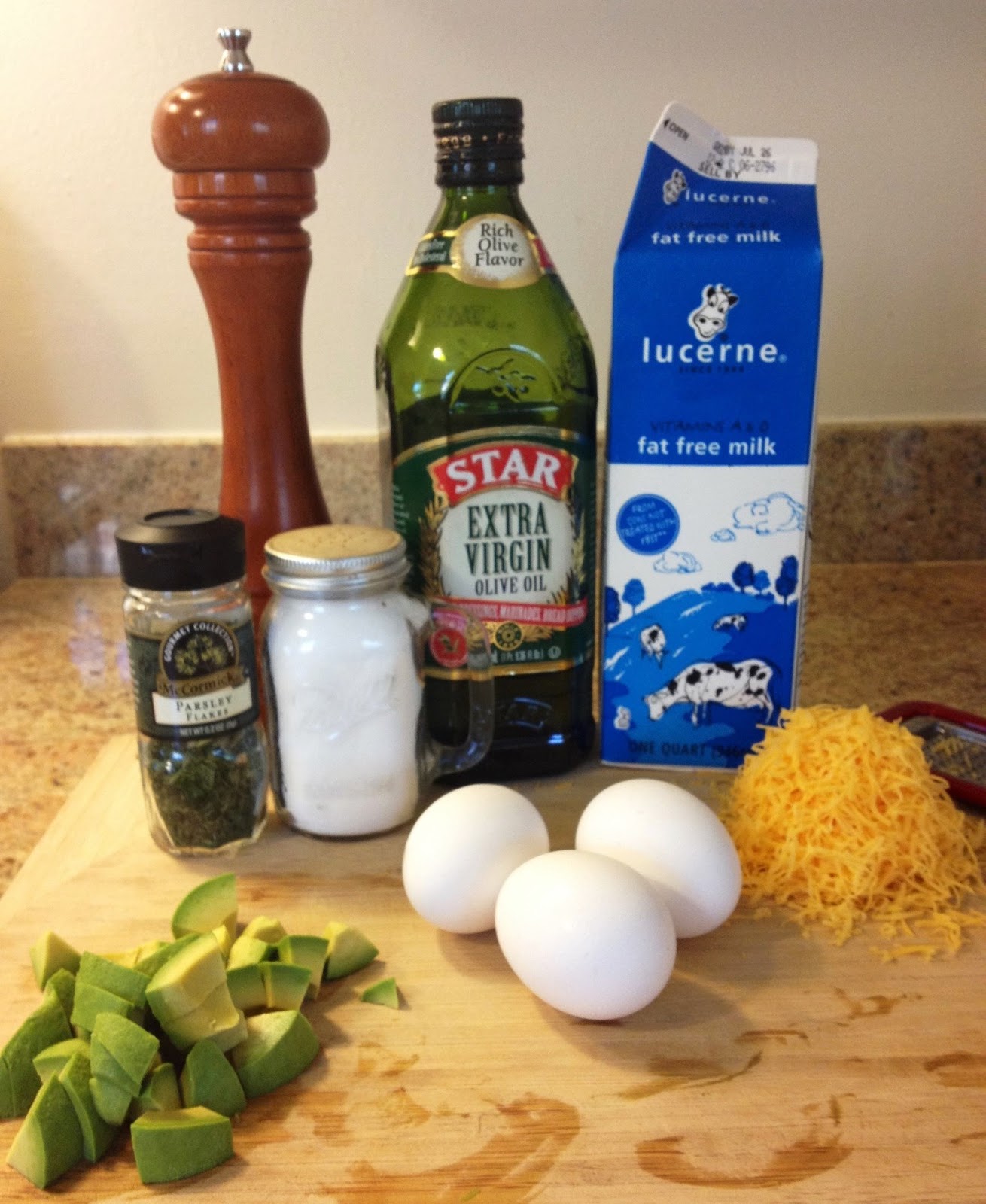 what's for sups?: Avocado Cheddar Scramble