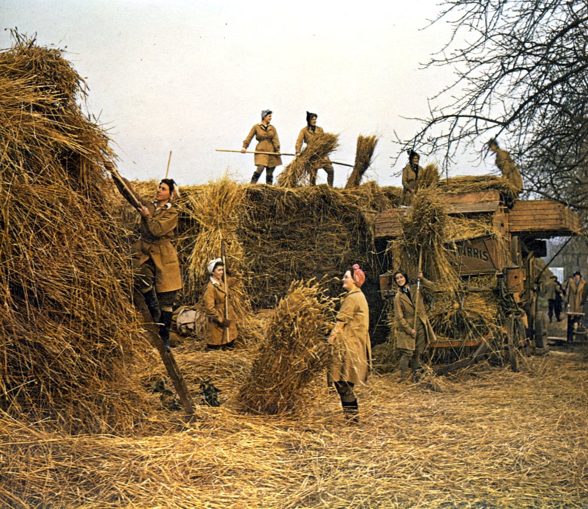 29 Fascinating Color Photos of British Women During World War II ...