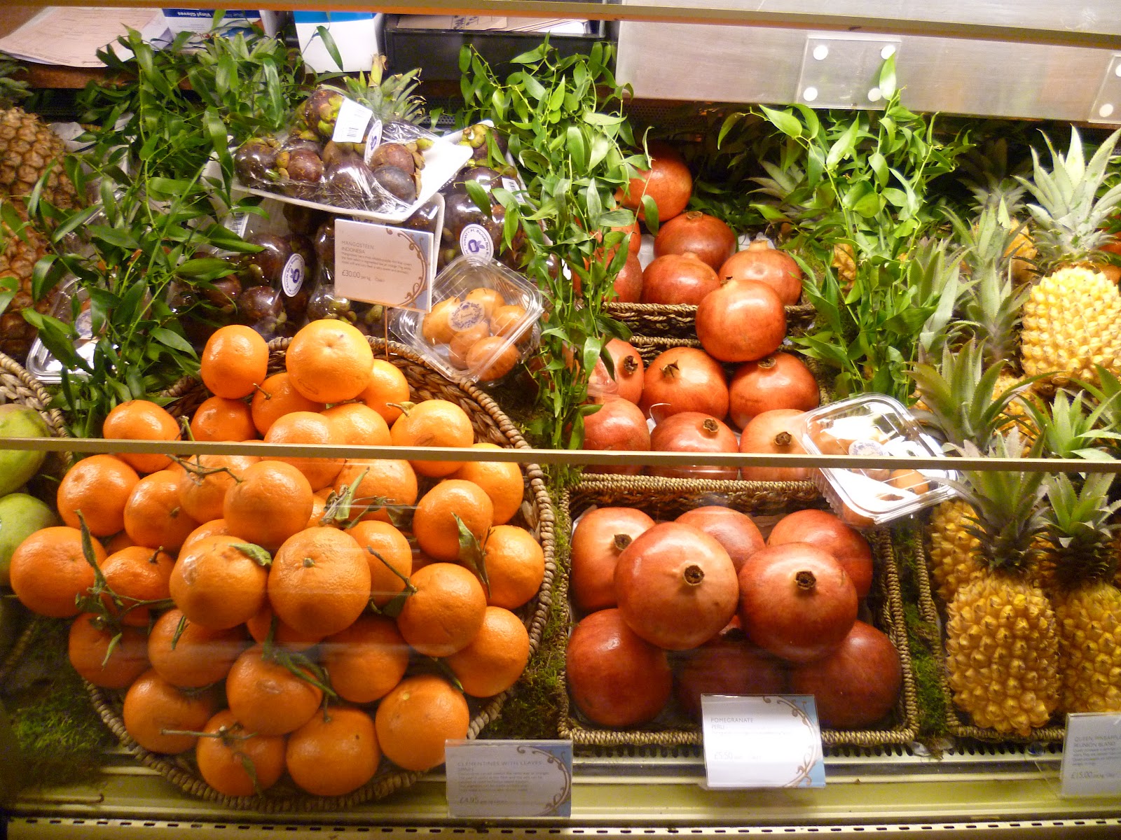 Still life fashion styling: Fruit@Harrods Food Hall