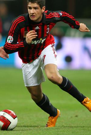 real madrid players wallpapers: Alexandre Pato Football Wallpaper