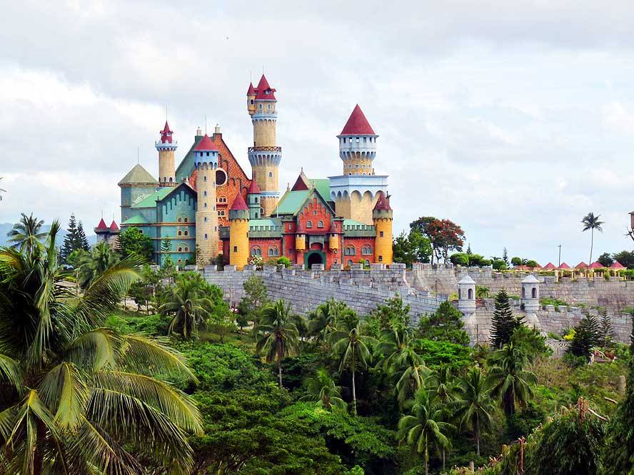 FANTASY WORLD TRAVEL GUIDE: The Abandoned Disneyland Of The Philippines ...