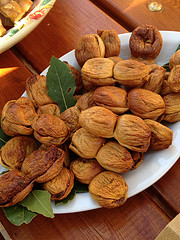 Traditional Italian cooking: Dried figs with almonds (fichi maritati ...
