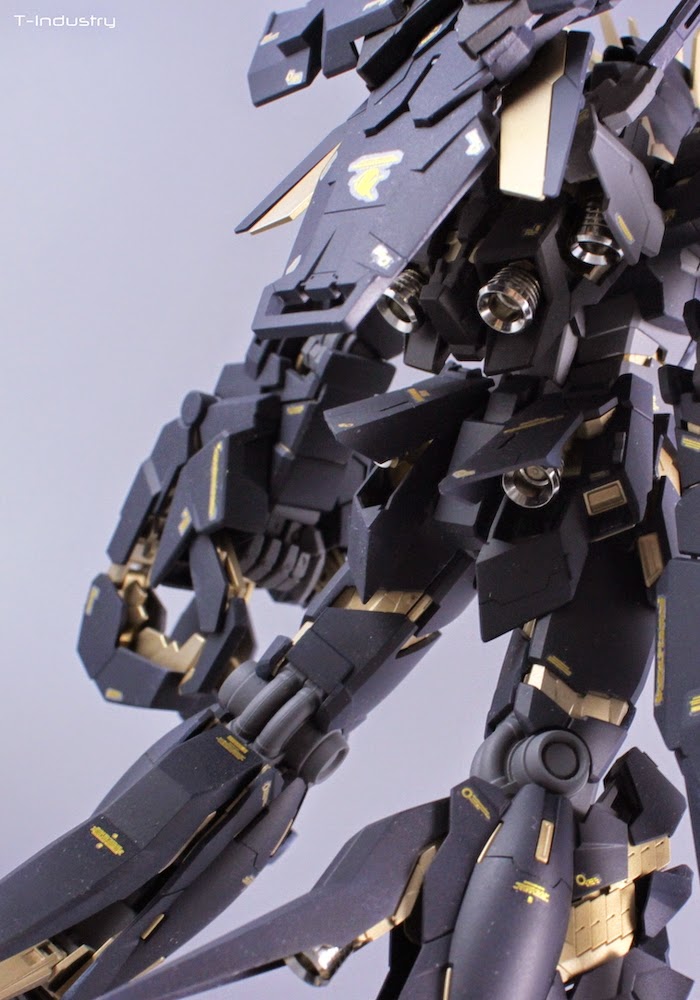 Custom Build: MG 1/100 Banshee "Marida Cruz Custom" Custom Dual Remod ...