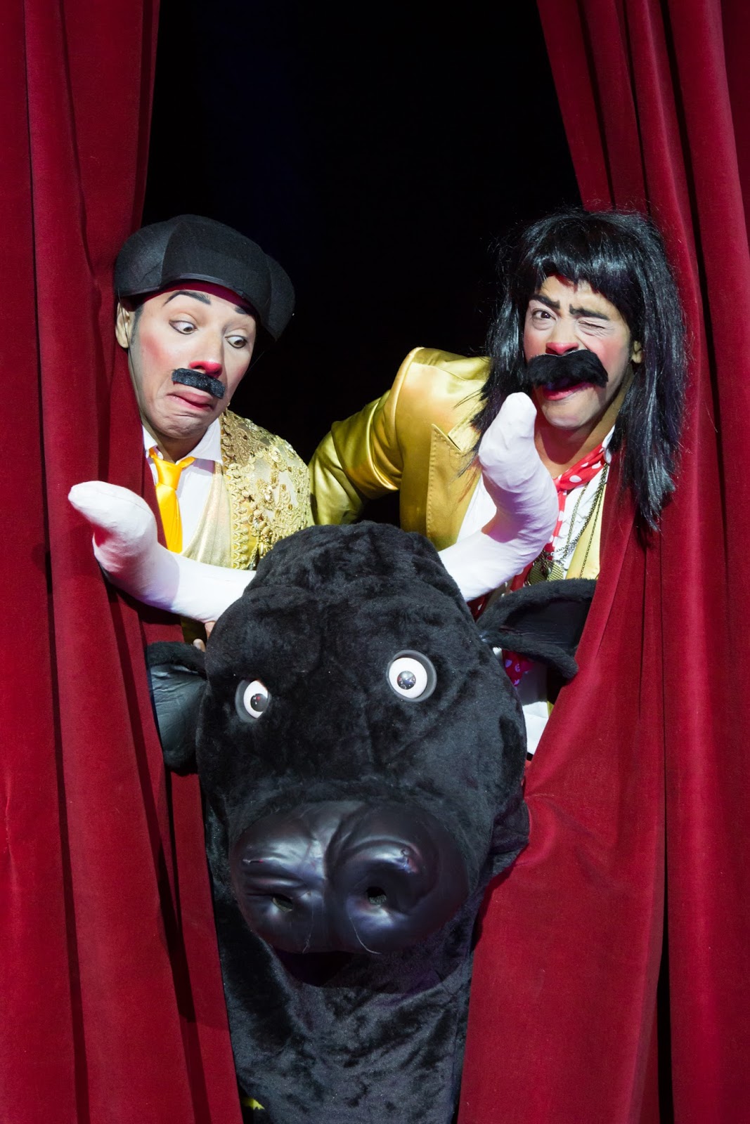circus: MOUSTACHE Brothers (photos de Thierry Bissat)