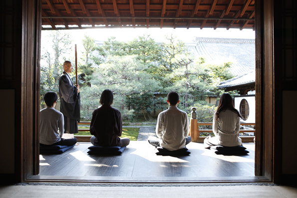 Japan Best Tours : Zen meditation in Kyoto