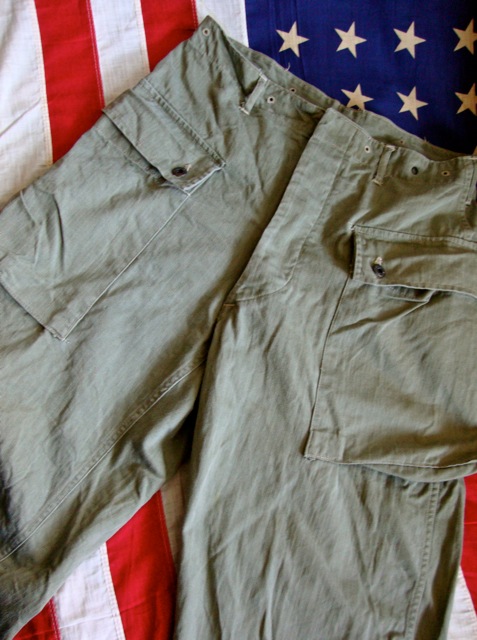 RIVETED: WW2 USMC UTILITY PANTS ....P41/P44/P47